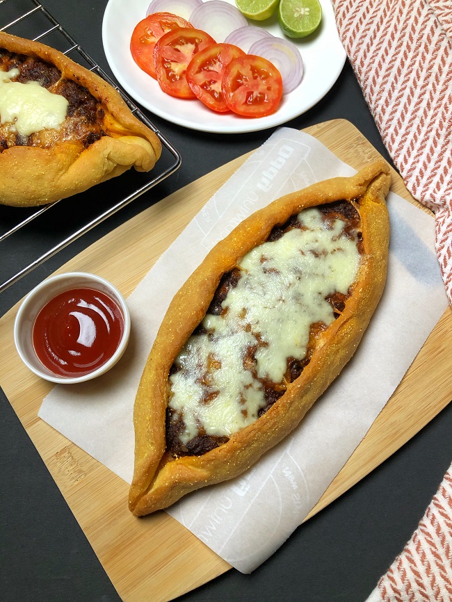 15 Authentic Turkish Pide Recipes